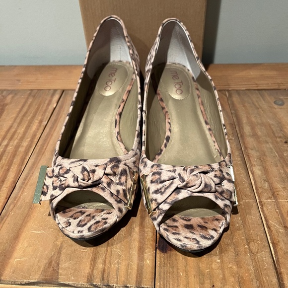 me too | Shoes | Me Too Animal Print Wedge | Poshmark